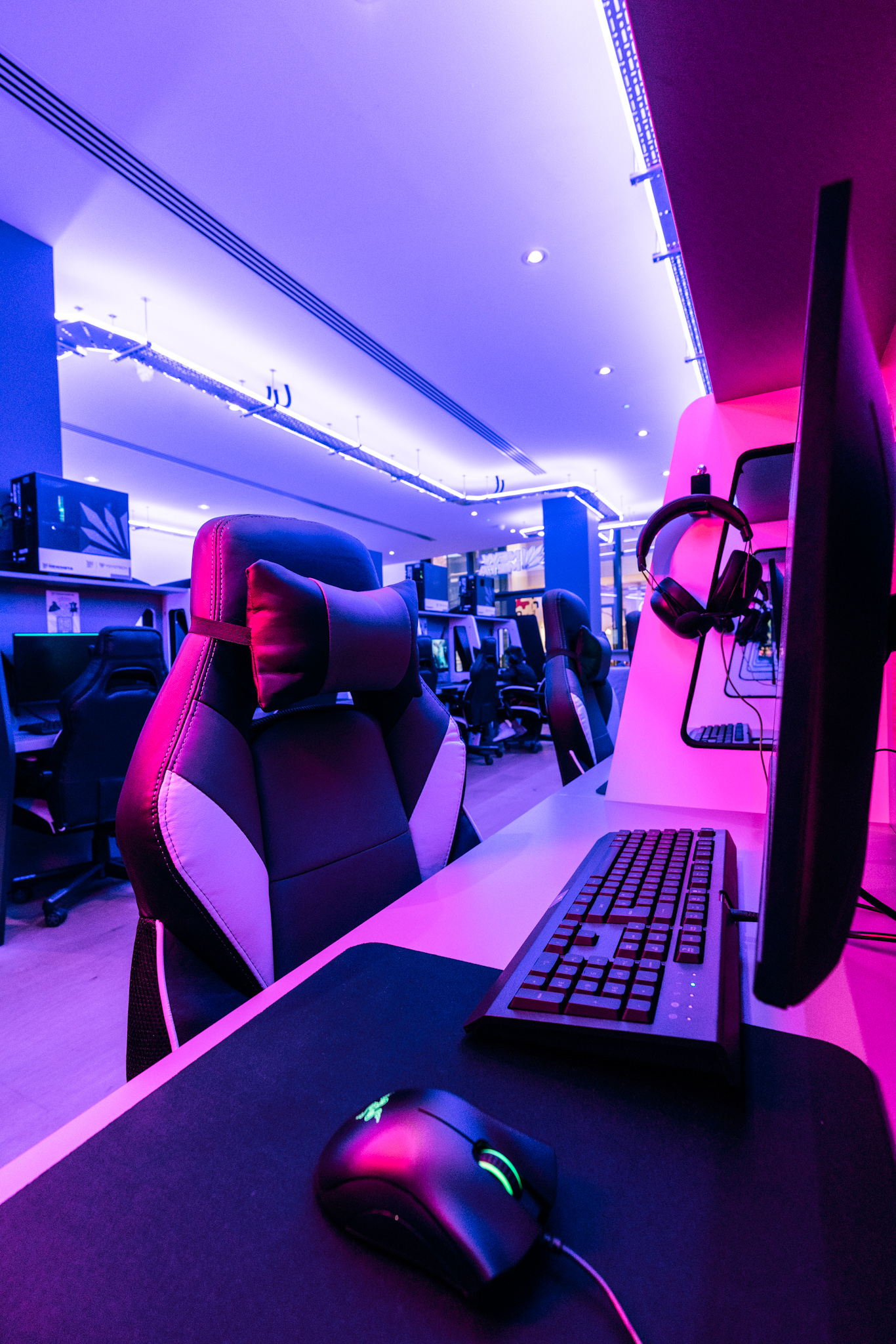 New Meta Gaming Arena - Play New Meta London